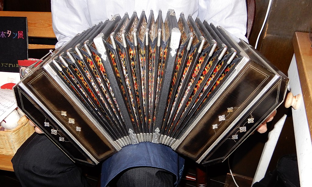 The Bandoneon: The Sound of Tradition from Germany to Latin America ...