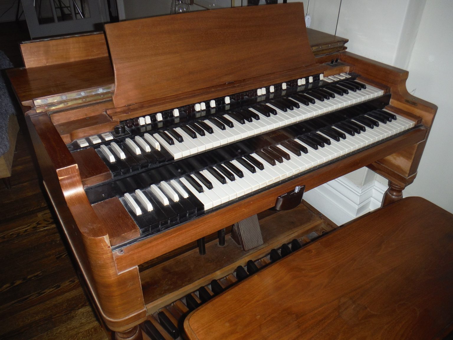 The Hammond Organ: The Sound and the Invention of a Genius - Handmade Sound